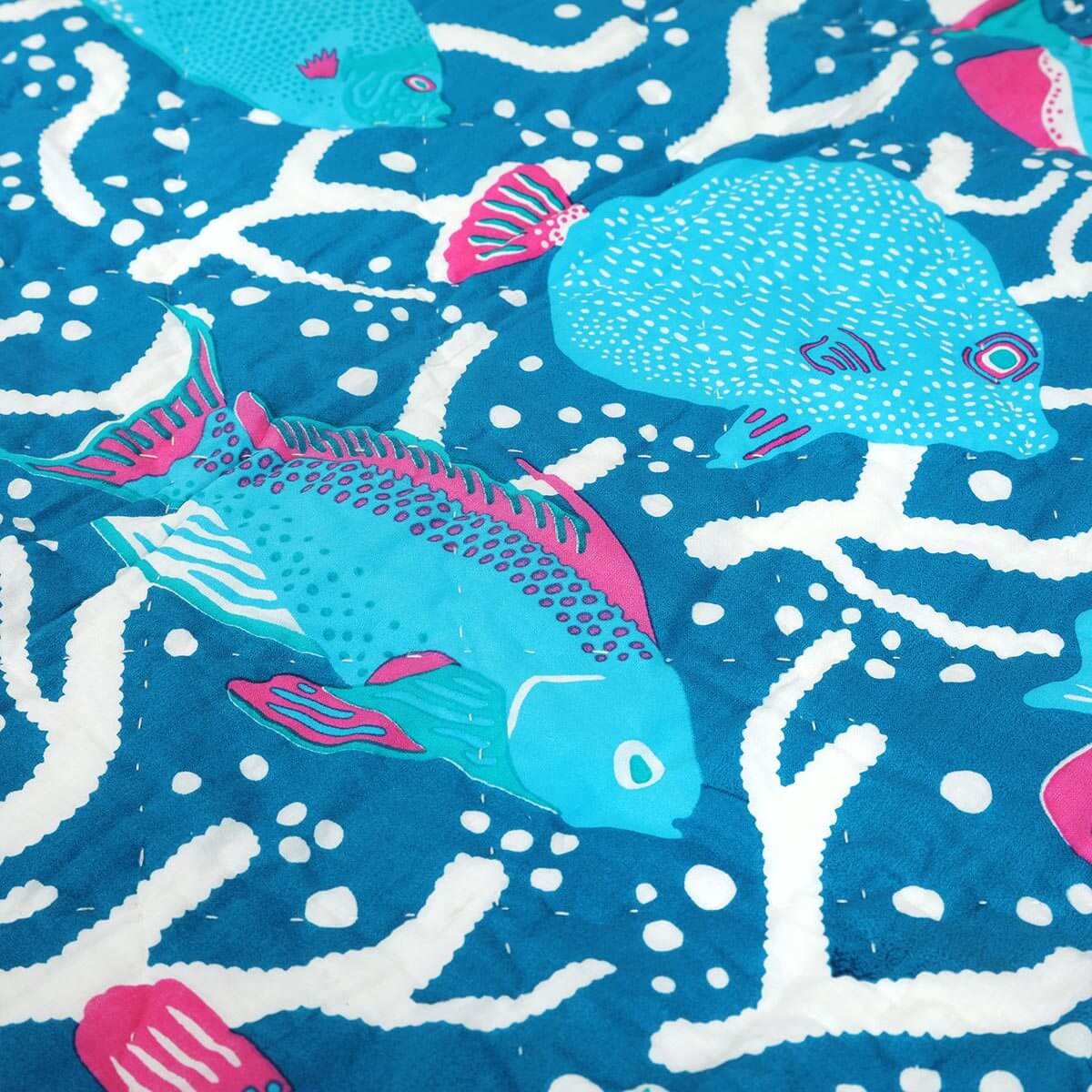 Blue Ocean Reef Quilt | Blue Fish Print Quilted Cotton Bedspread – Safomasi